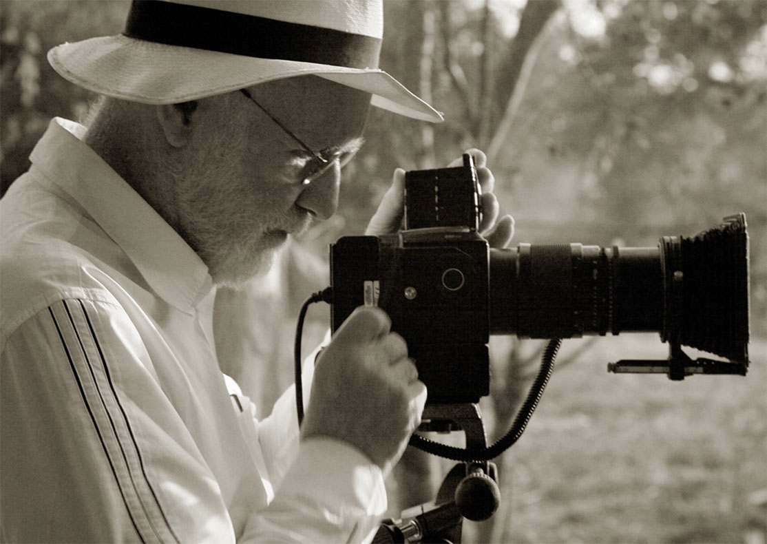 Ο Σκοτσέζος φωτογράφος Albert Watson είναι ο δημιουργός του ημερολογίου ...