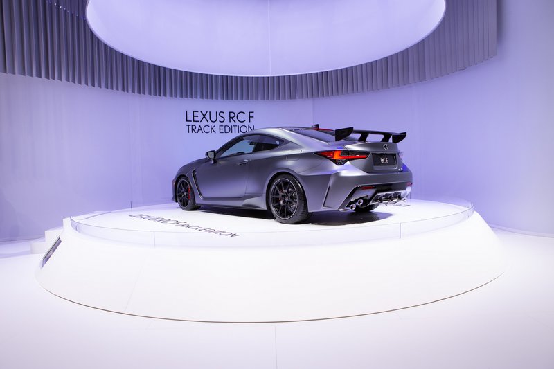 LIVE: To Lexus RF-C «Track Edition» είναι ένα sportscar...