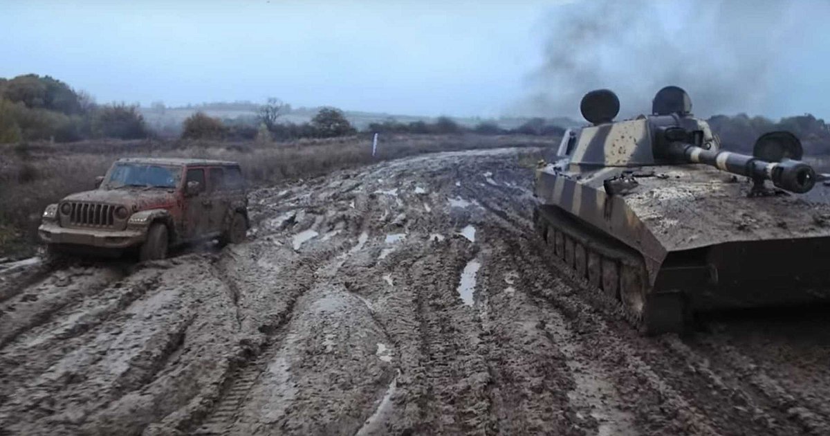 Δείτε την μάχη μεταξύ ενός Wrangler και ενός... τανκ! (Video)