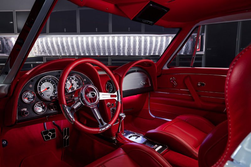 Μία Chevrolet Corvette Split Window με σύγχρονη καρδιά