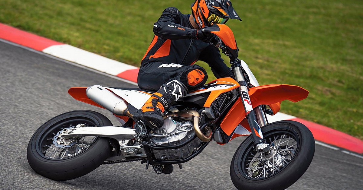 KTM 450 SMR (2021): H μεγάλη επιστροφή της καθαρόαιμης supermoto