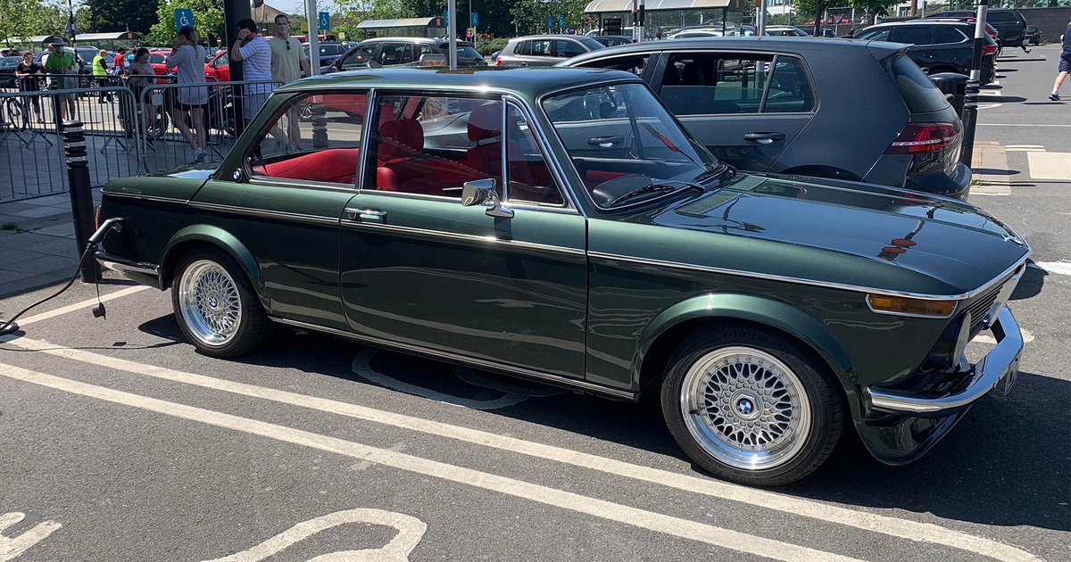 Αυτή η BMW 1602 έχει ηλεκτρικό μοτέρ 122 ίππων!