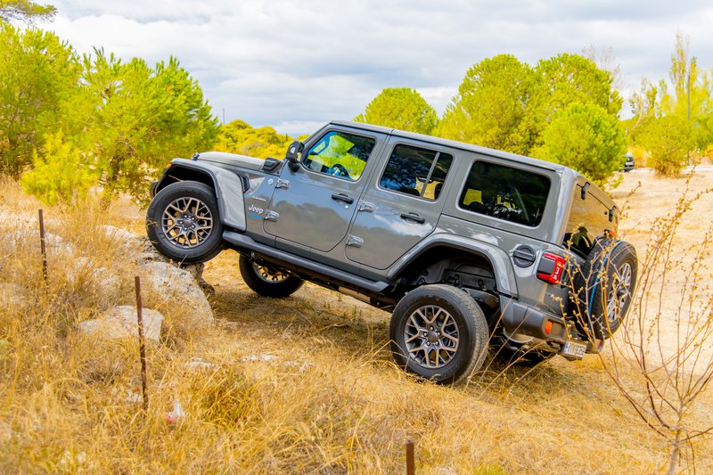 2021 Jeep Wrangler 4xe Plug In Hybrid 380 Ps Δοκιμή Τιμές Τεχνικά