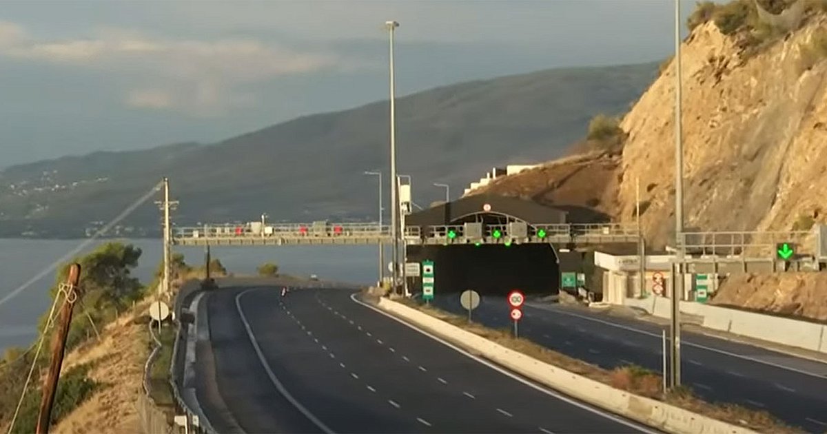 Έπεσαν βράχοι στην Κακιά Σκάλα - Έκλεισε η Εθνική οδός Αθηνών ...