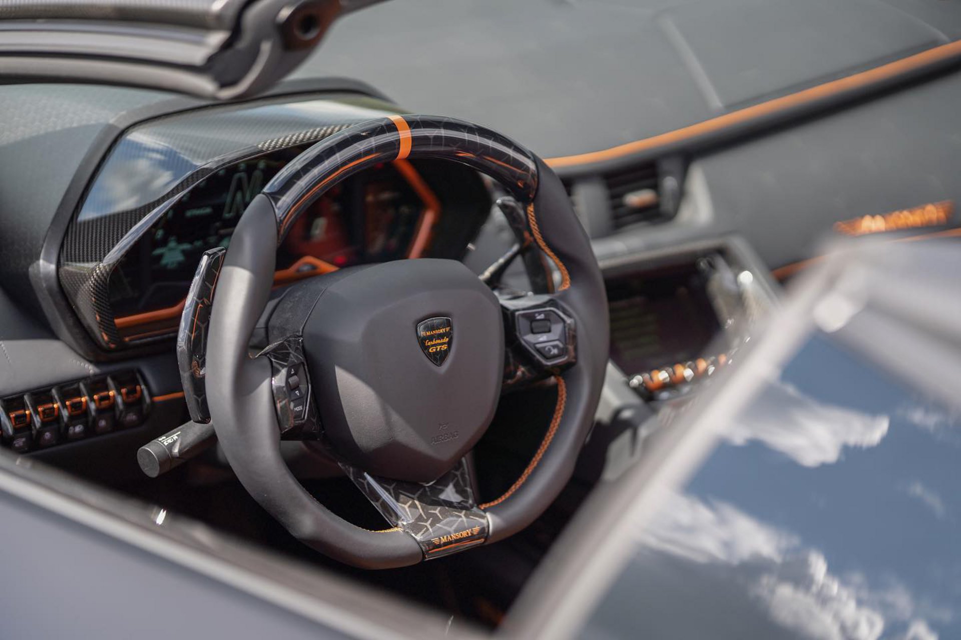 Η Mansory εκτοξεύει τις επιδόσεις της Lamborghini Aventador SVJ ...