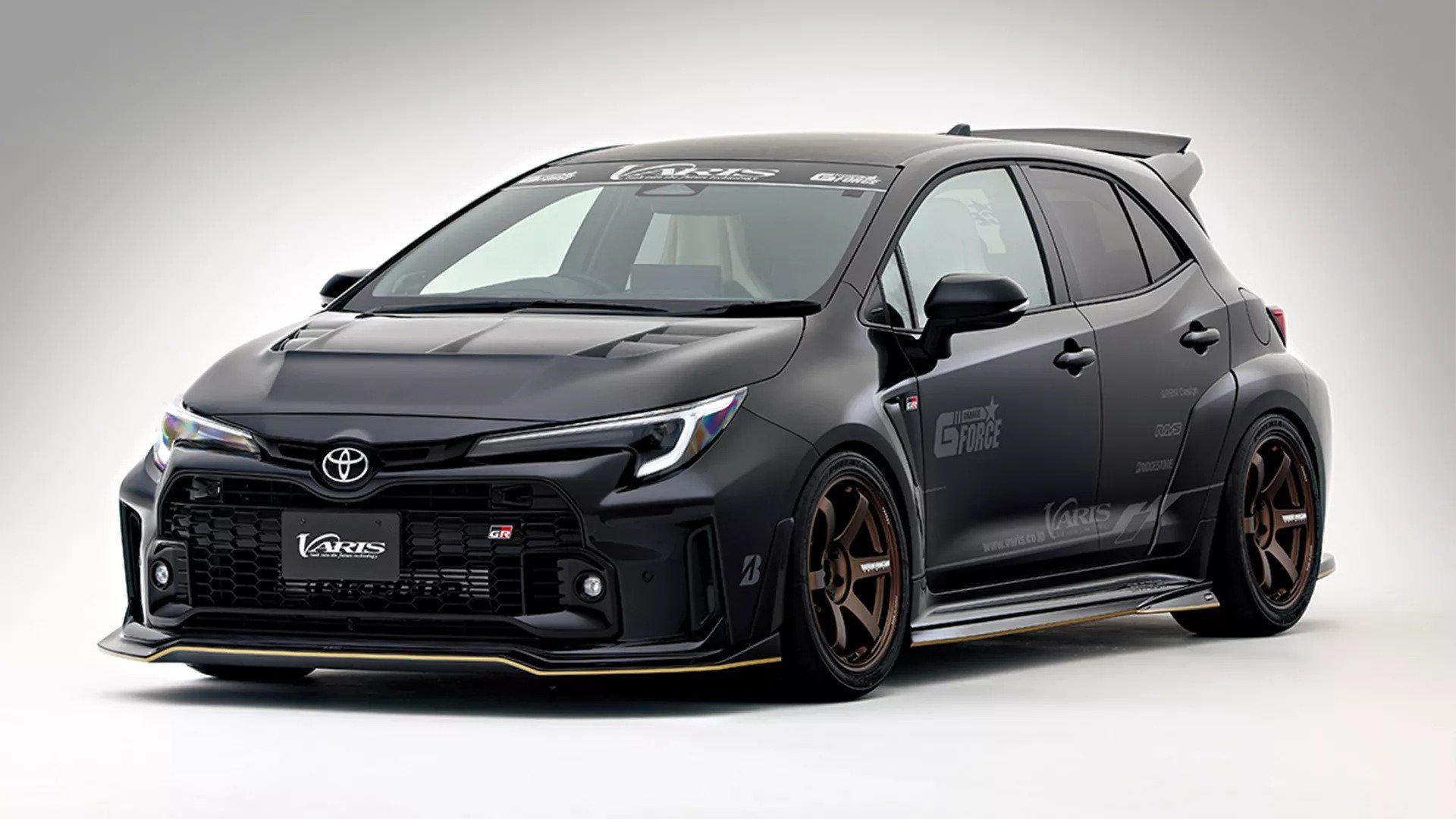 Η Varis Parts κάνει την Toyota GR Corolla ακόμη πιο «καυτή» (photos)