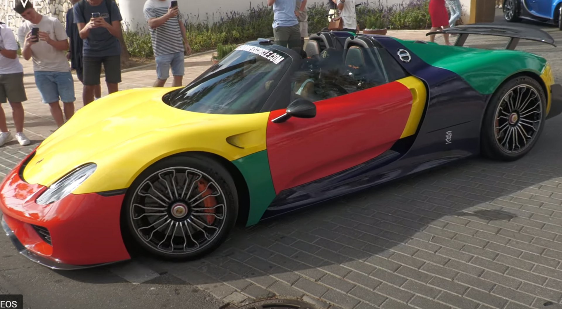 Δείτε μία Porsche 918 Spyder με τον θρυλικό χρωματισμό του VW Polo ...