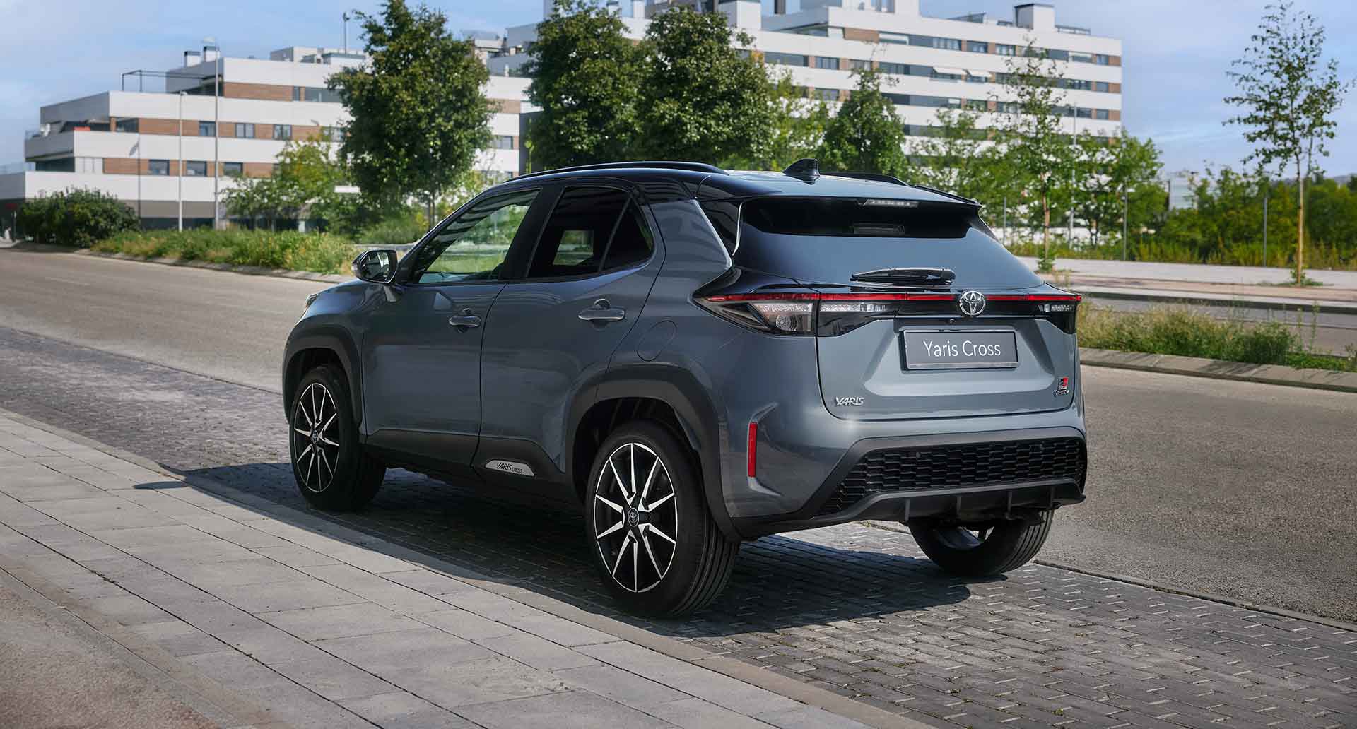 2025 TOYOTA YARIS CROSS GR SPORT - Δοκιμή, Τιμές, Τεχνικά | caranddriver.gr