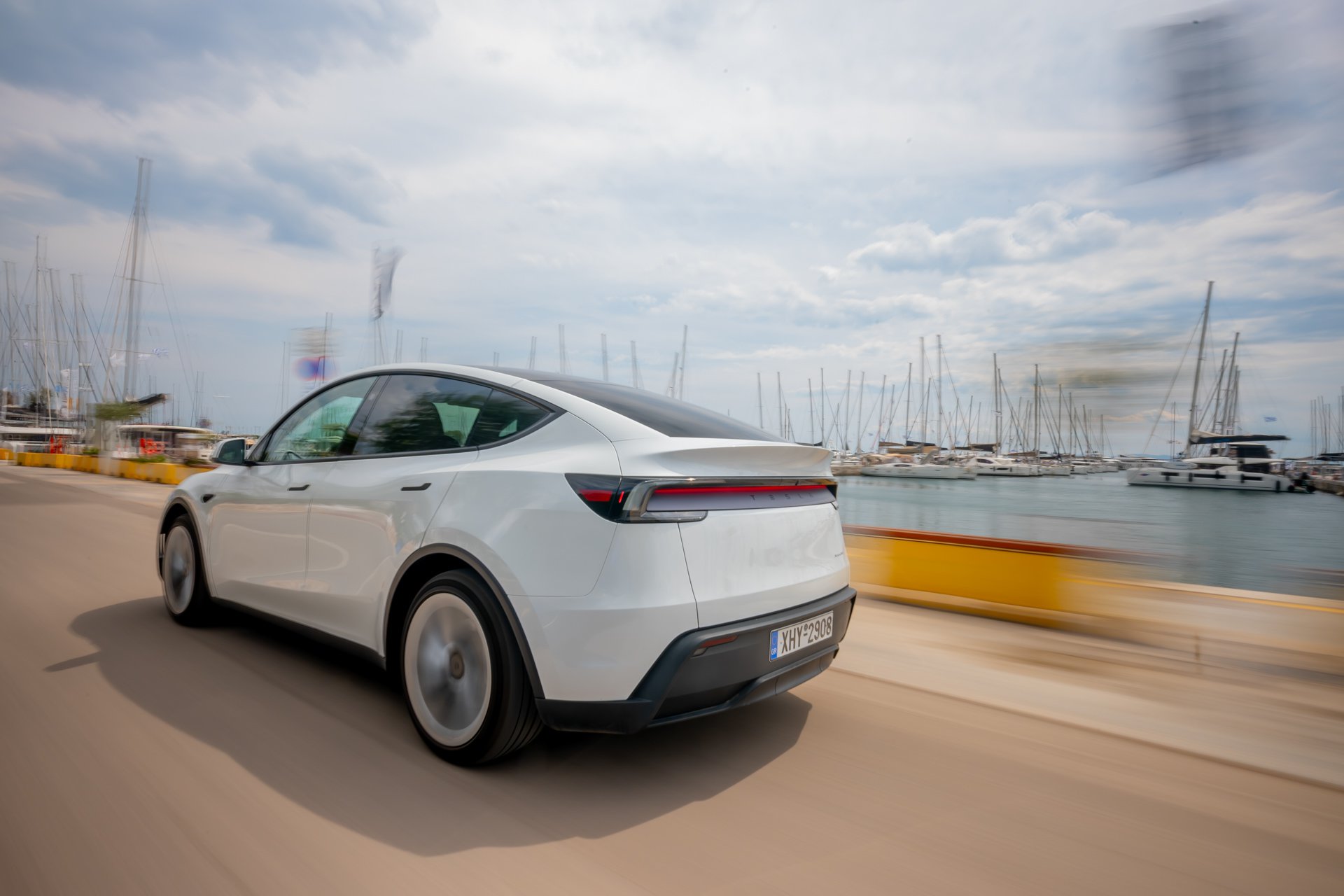 Tesla Model Y Dual Motor Ps